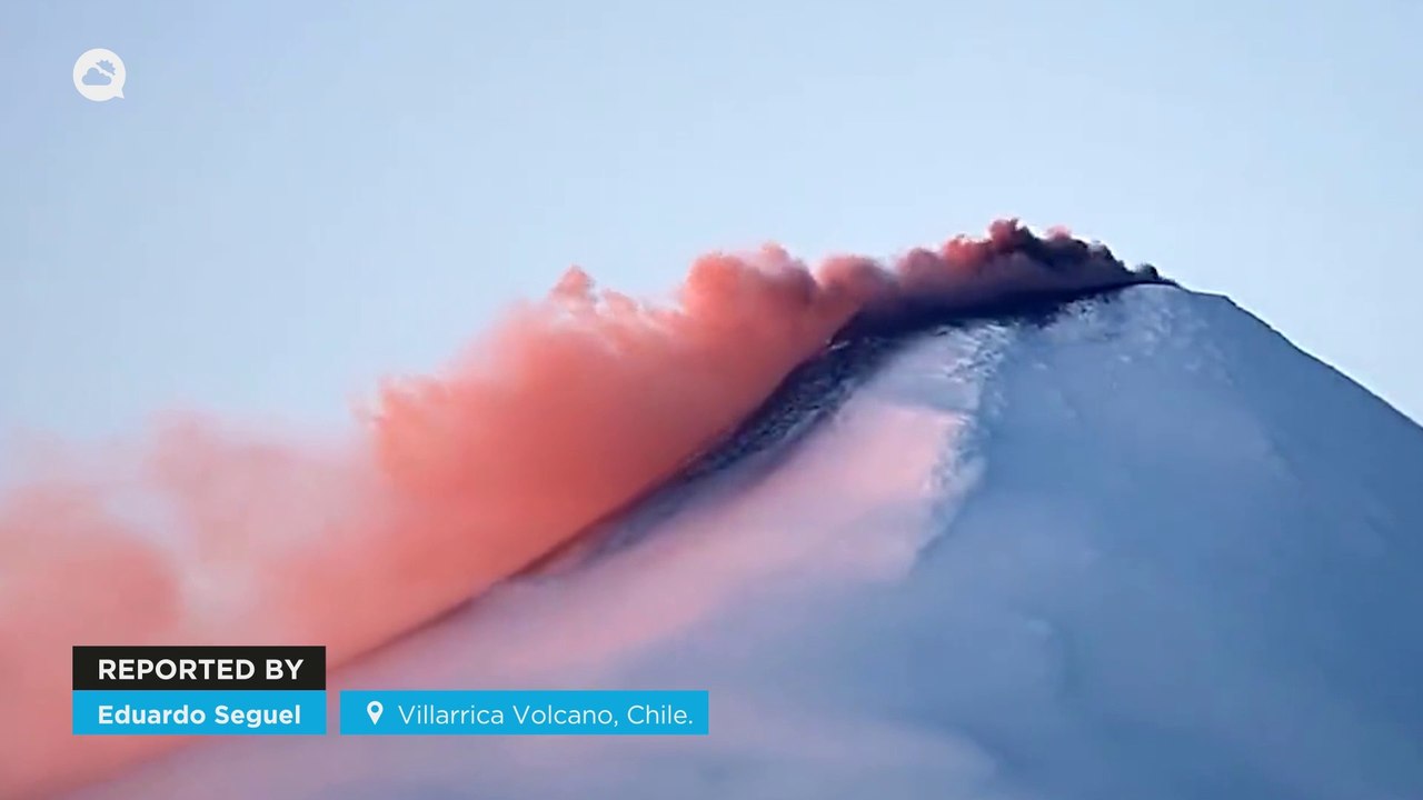 Gas and ash emissions at Villarrica volcano, Chile. - video Dailymotion