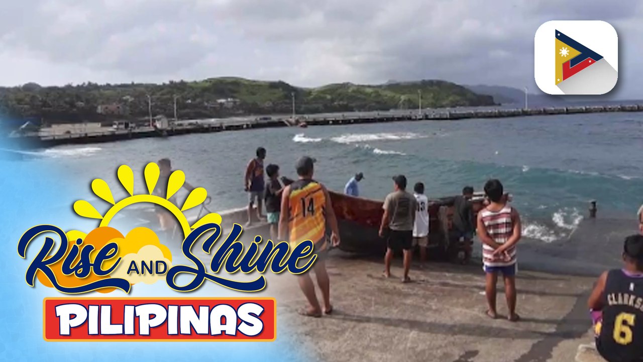 Mga mangingisda sa Basco, Batanes, inalis na sa laot ang kanilang mga ...