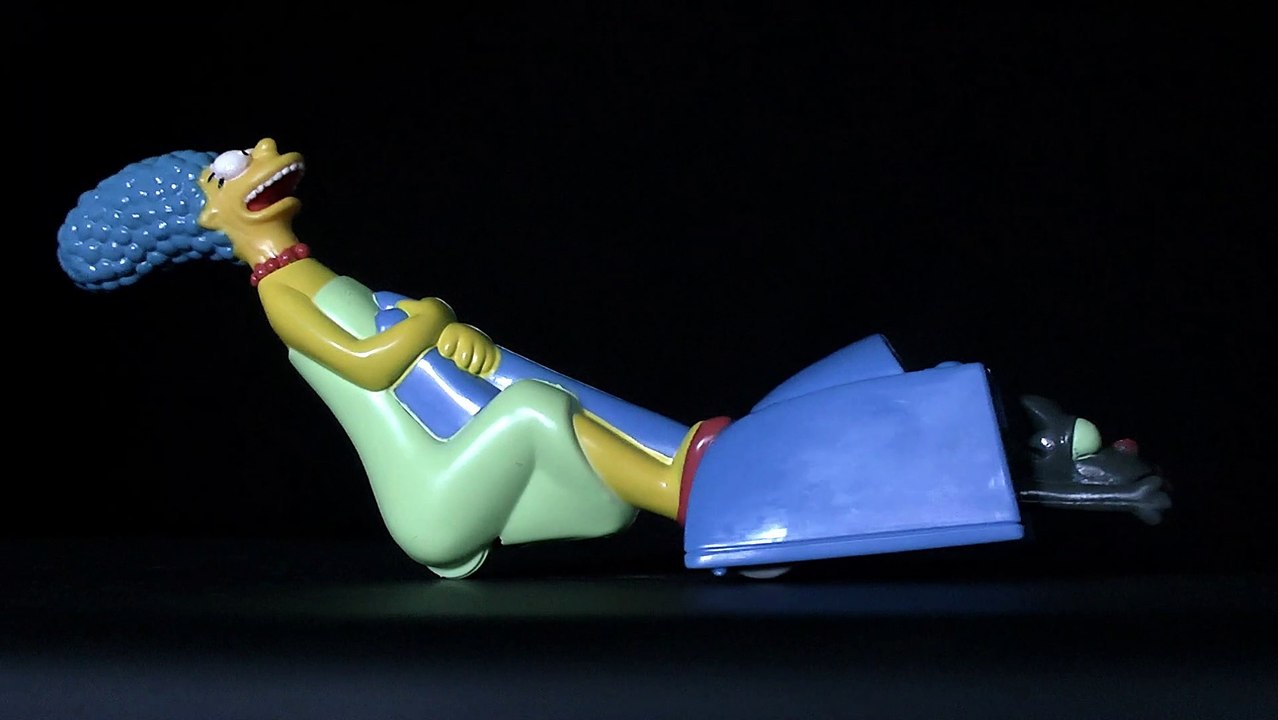Simpsons Marge & Snowball Vacuum Action Figure - video Dailymotion