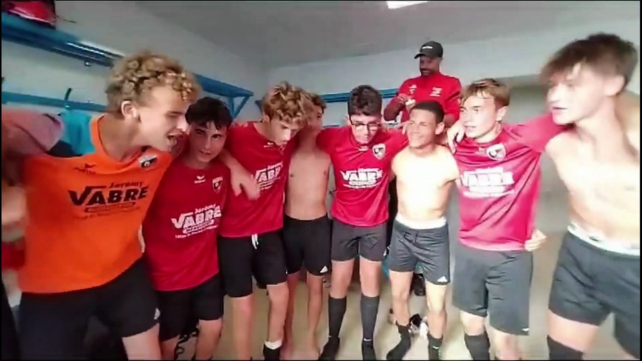 DANS LE VESTIAIRE DES U18 - Vidéo Dailymotion