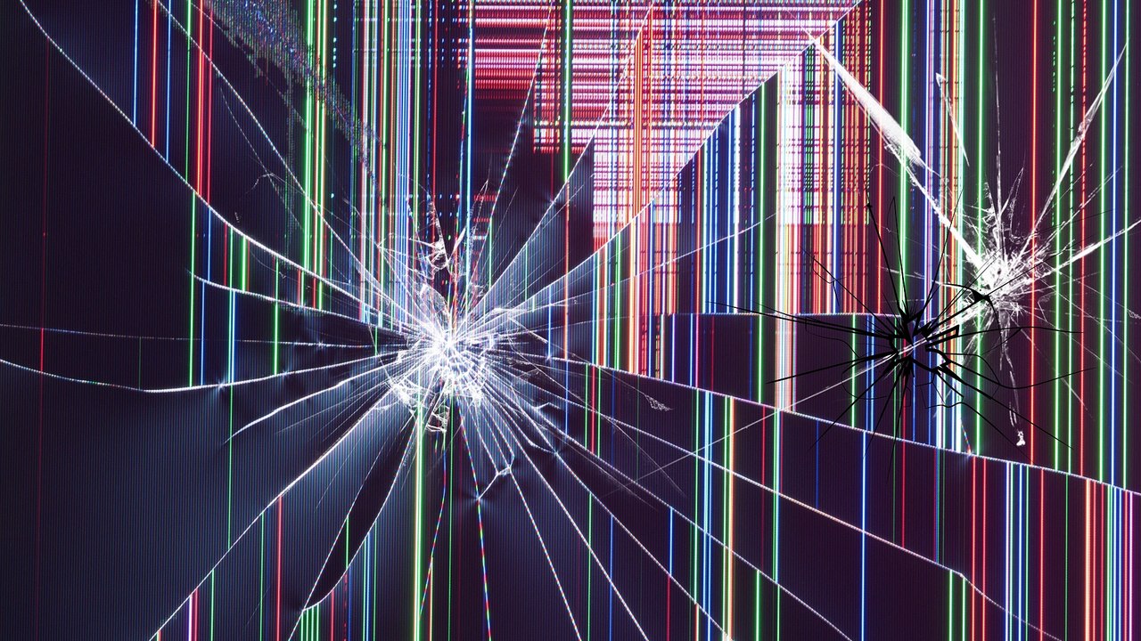 Realistic Broken TV Screen Effect: Perfect Prank for Your Friends ...