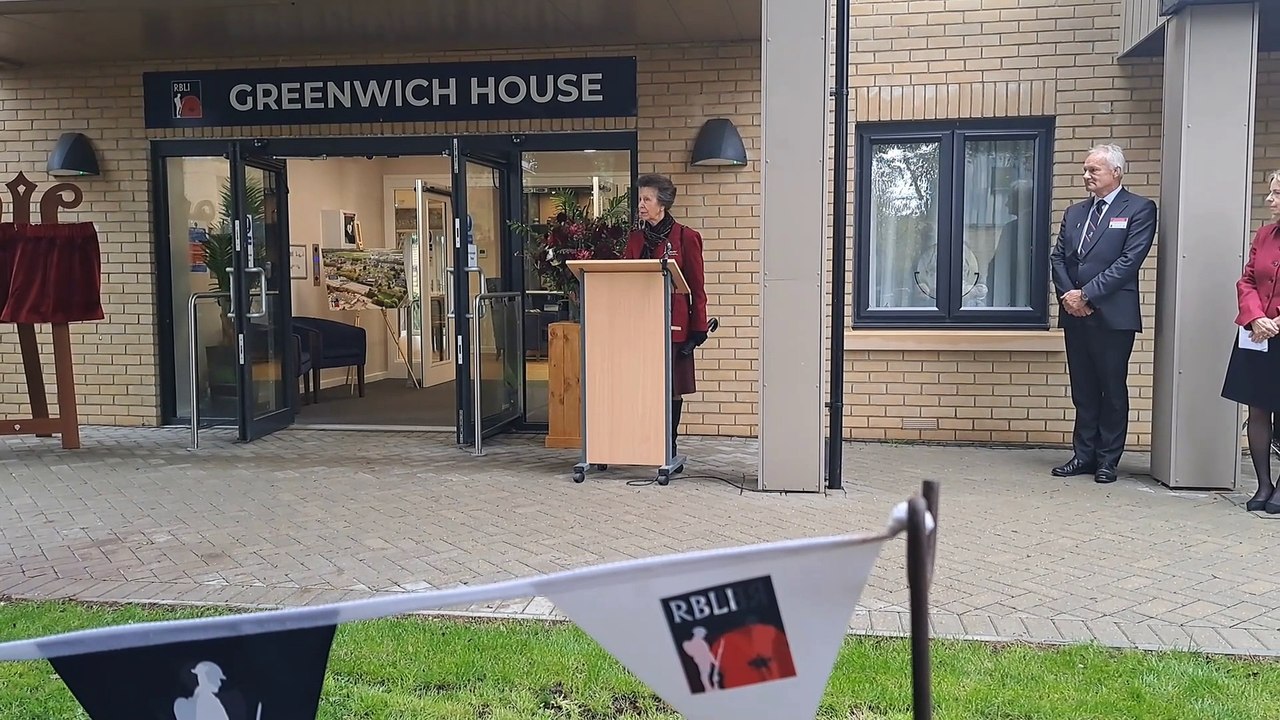 Princess Anne at RBLI Aylesford - video Dailymotion