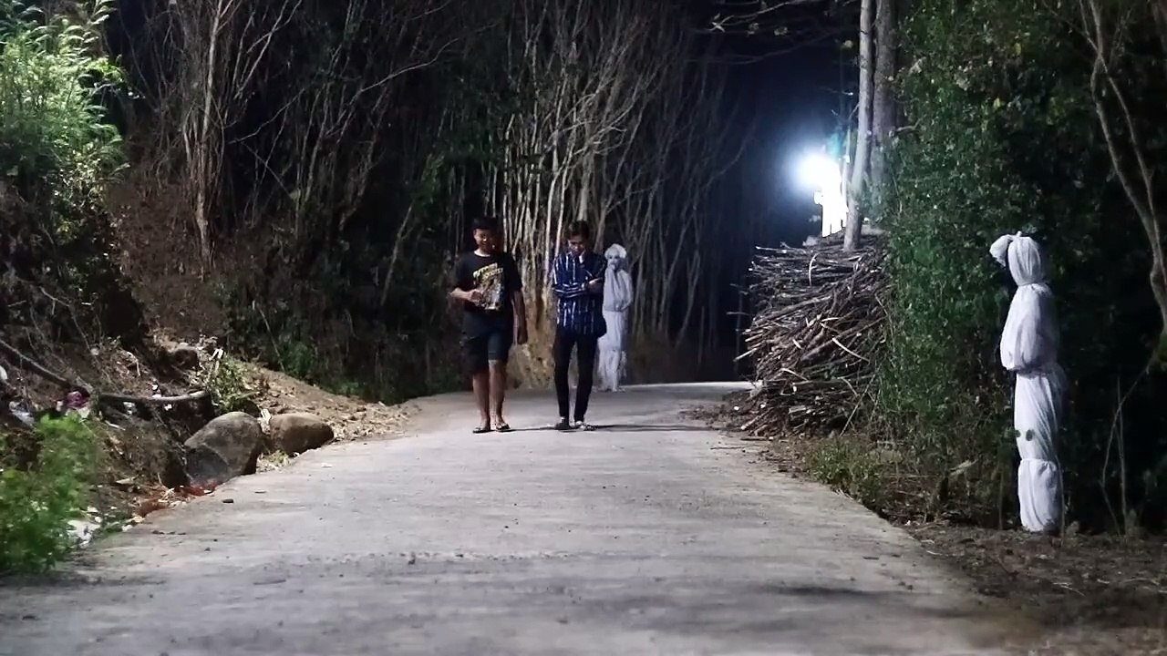 Dobel Prank! Prank Pocong Ketemu Pocong Beneran - Terlucu bikin Ngakak ...