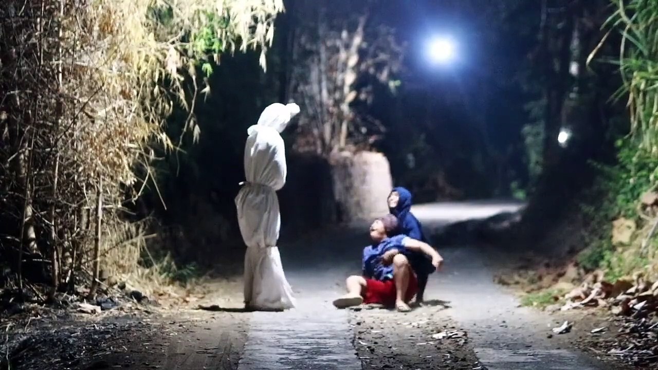 Prank Pocong Paling Terbaru! Lucu & Kocak Funny Ghost Prank - Video ...