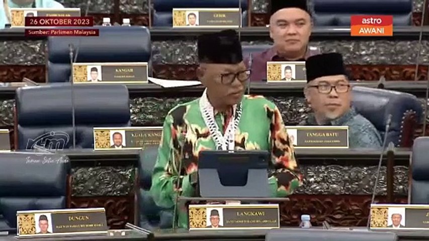 Pergi pantai Langkawi boleh pakai seluar pendek ke, tanya YB Seputeh ...