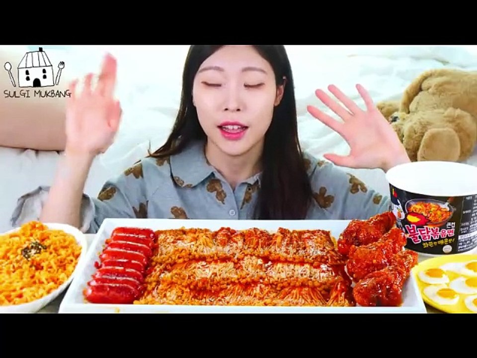 ASMR MUKBANG| Fire Spicy food(Enoki Mushroom, Fire noodles, Sausage), Seasoned Chicken, Eggs ...