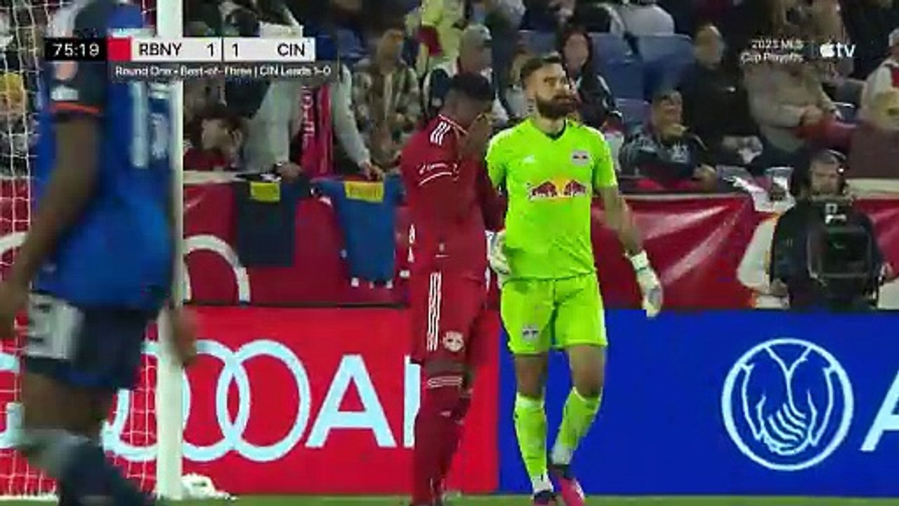 Aaron Boupendza takımına bu golle hayat verdi! - Dailymotion Video