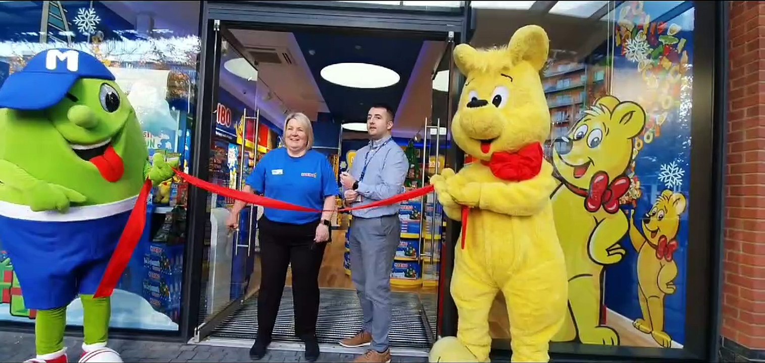 Haribo shop opens at Gunwharf Quays, Portsmouth - video Dailymotion