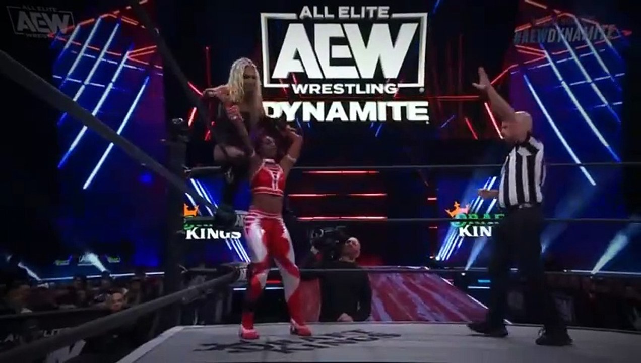 AEW Dynamite: Red Velvet Returns to Face Julia Hart of the House of ...