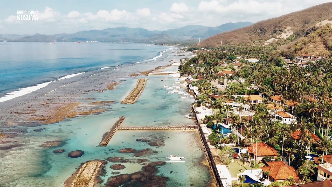 Menikmati Pemandangan Indah Kawasan Wisata Pantai Candidasa, Desa ...