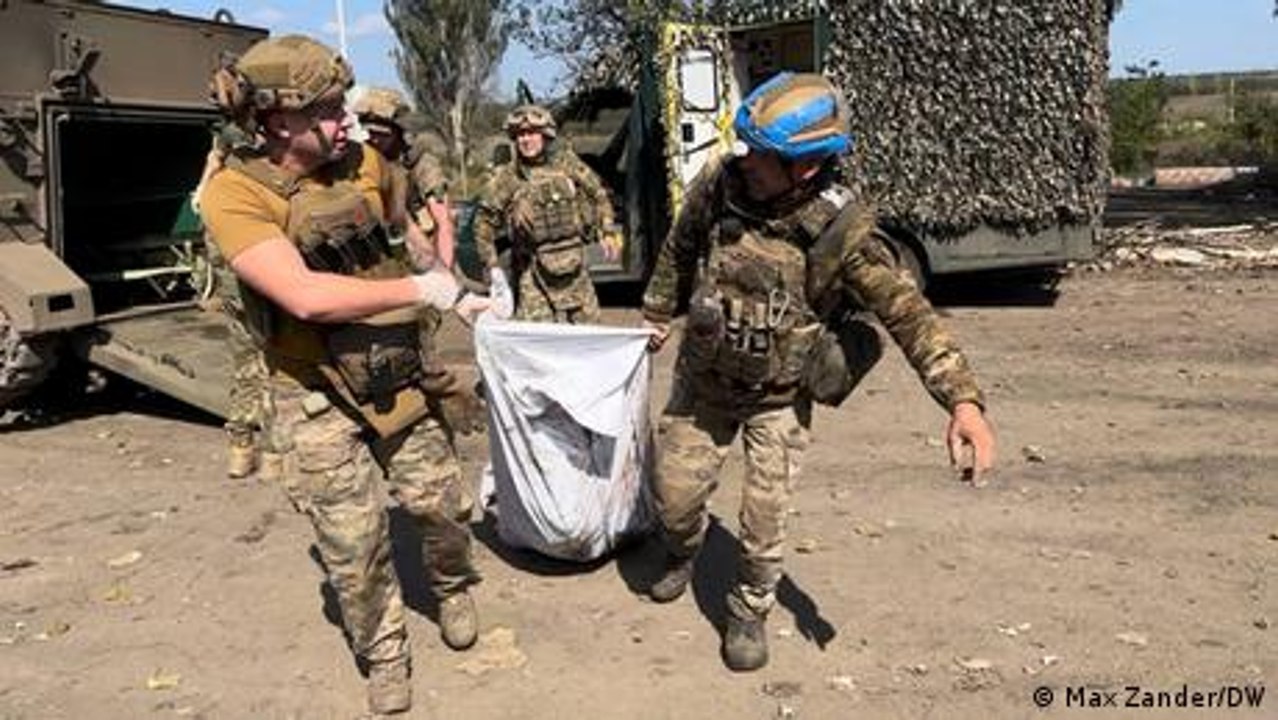 Inside a makeshift Ukrainian field hospital on the front line - video ...