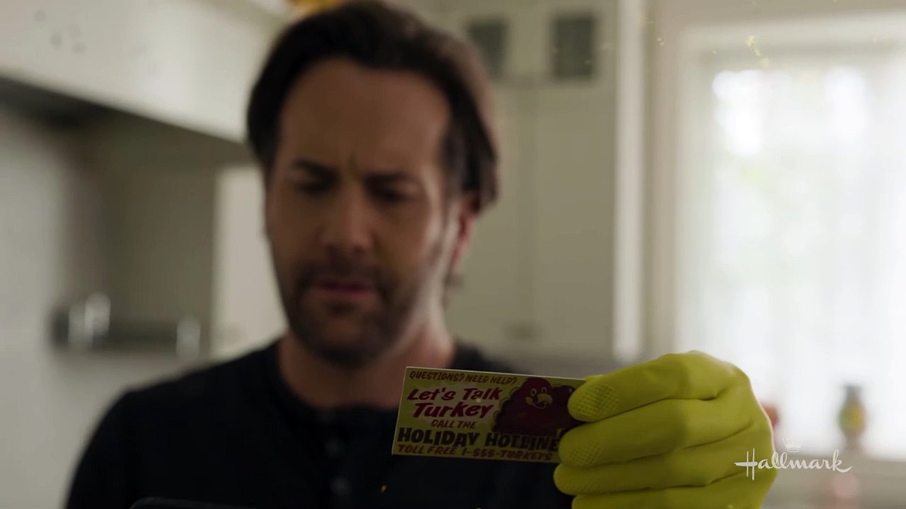 Holiday Hotline Trailer - video Dailymotion