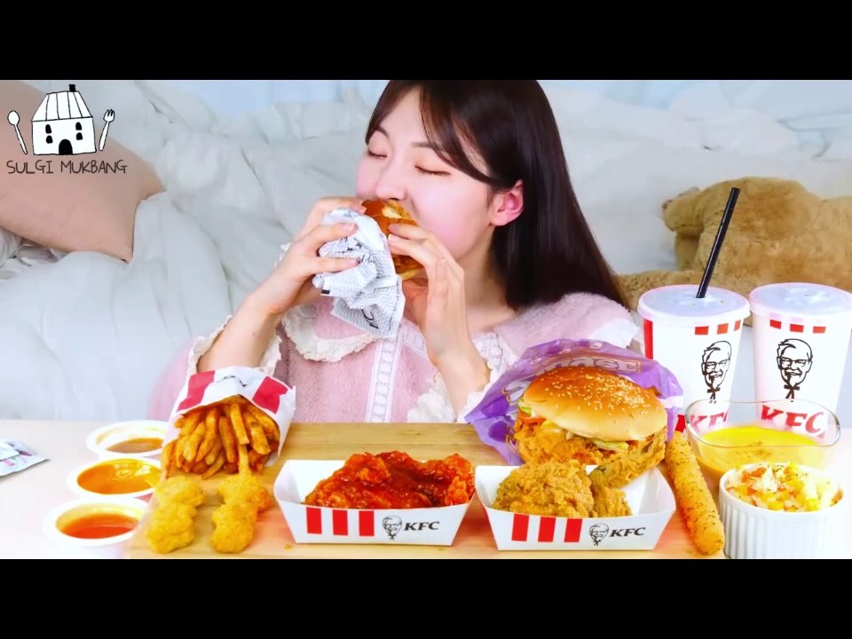 ASMR MUKBANG| KFC Burger(BLACK LABEL FALL IN CHEESE Burger, ZINGER Burger), Chicken, Cheese ...