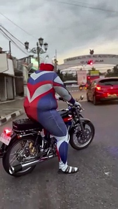 Fat Ultraman in Action! Adventure on a Cute Motorbike that Will Make ...