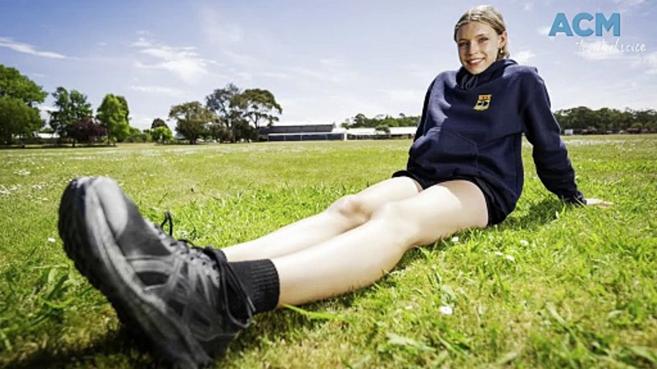 Elka Hutton breaks multiple school records - video Dailymotion