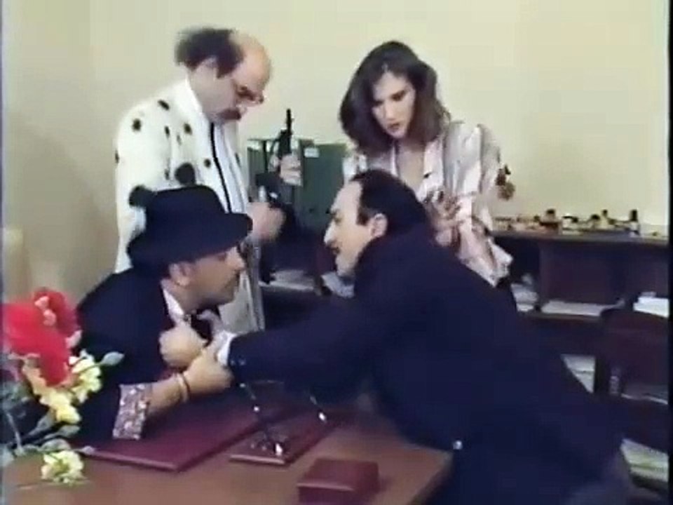 Ο ΣΟΛΩΝ ΕΤΣΙ ΚΑΙ ΤΟ ΔΙΑΜΑΝΤΙ ΤΟΥ ΜΗΛΟΥ - 1988 - VHSRip - 480x360 ...