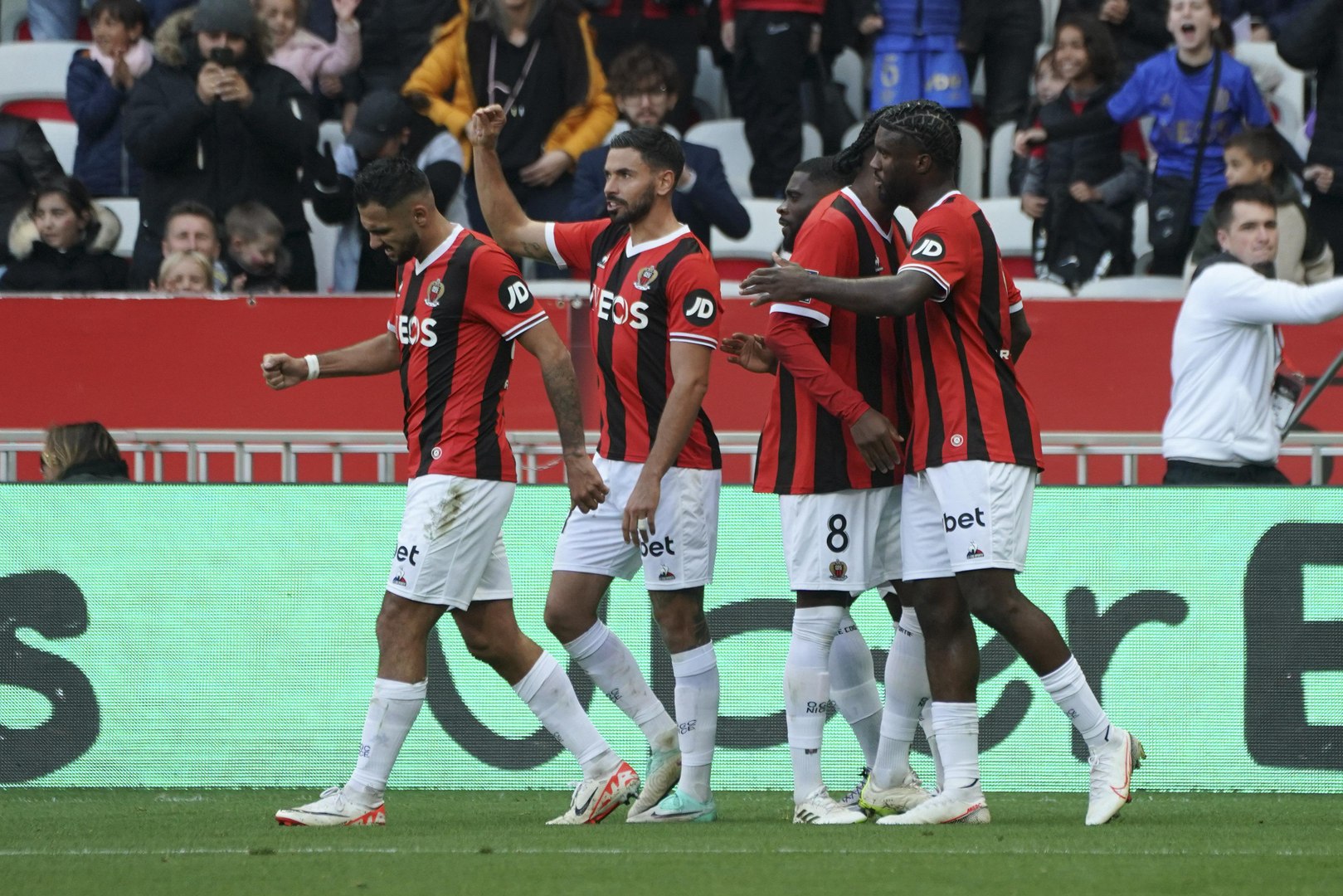 Terem Moffi's Goal Powers Nice to Win, Keeps Them in Striking Distance ...