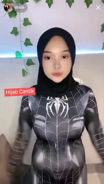 Sheii Hijab Cantik Live Cosplay Spiderman - Video Dailymotion