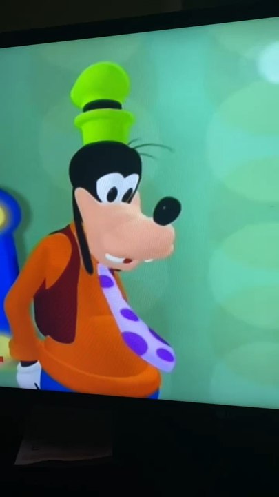 Goofy likes to step step hop shake - video Dailymotion