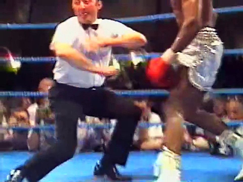 Mike McCallum Vs Michael Watson - boxing - WBA middleweight title ...