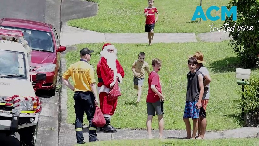Mount Keira RFS and Santa spread joy through Figtree on December 23 for ...