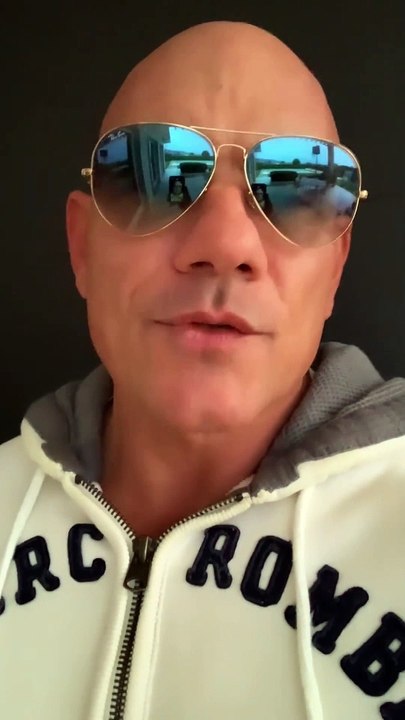 Marco Melega pulisce la Lamborghini (e non solo) con le cartelle ...