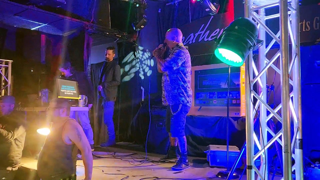 KISS - TEARS ARE FALLING (PERFORMED BY JEFF LUPUS) - video Dailymotion