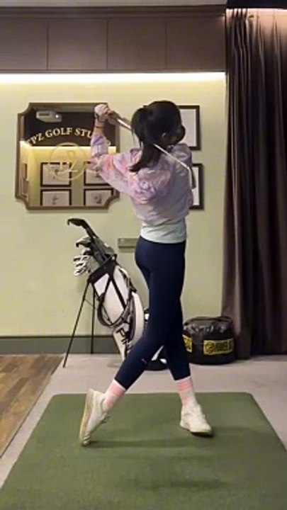 KLPGA professional Go Gyeong-min’s iron shot! KLPGA 고경민프로의 아이언샷! 레슨 - video Dailymotion