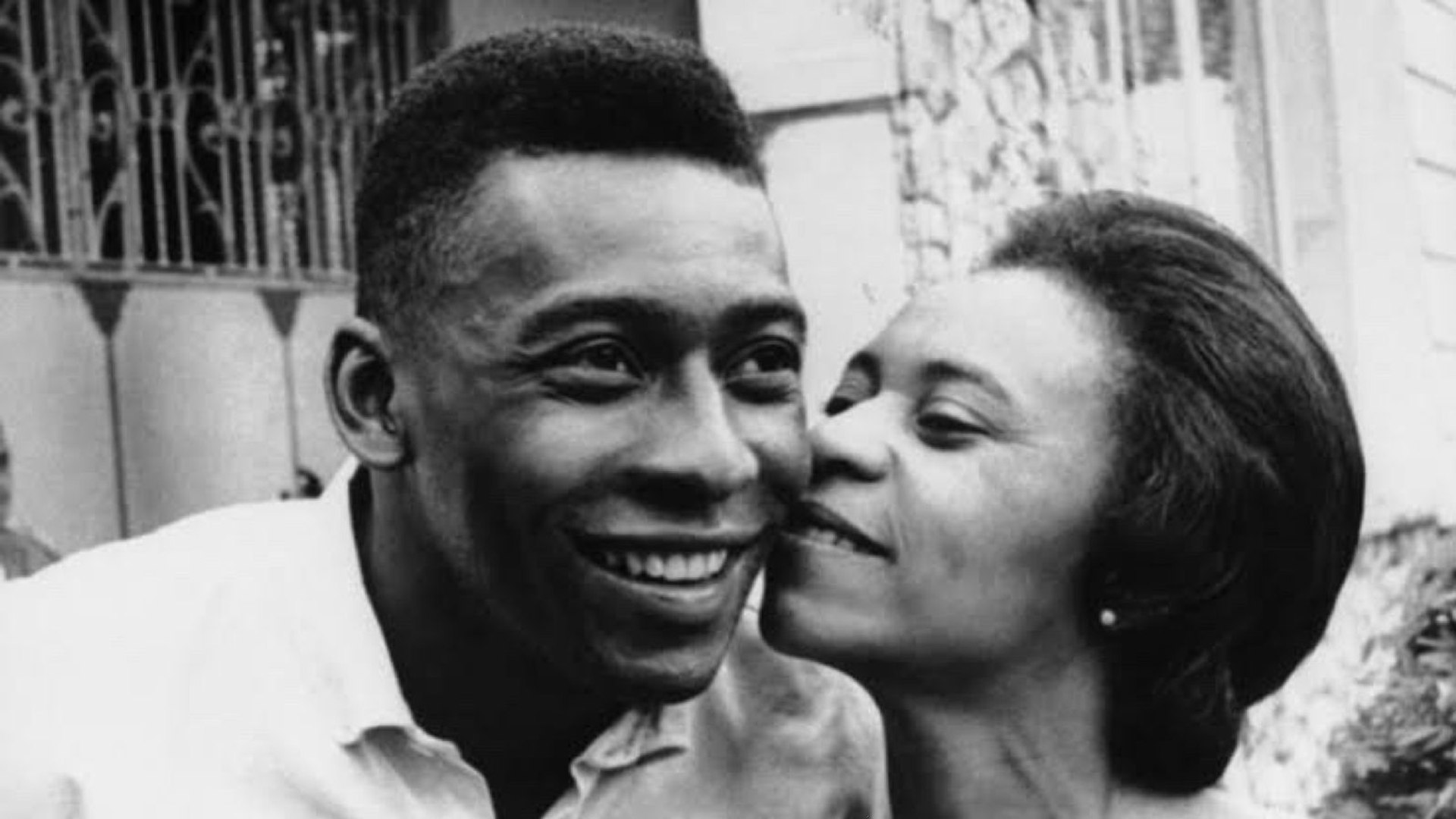 Pelé's Mother Passes Away at 101 | beIN SPORTS