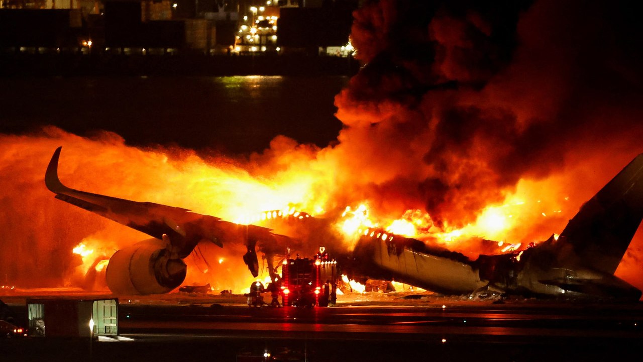 Japon : un Airbus A350 en feu sur la piste de l’aéroport de Tokyo ...