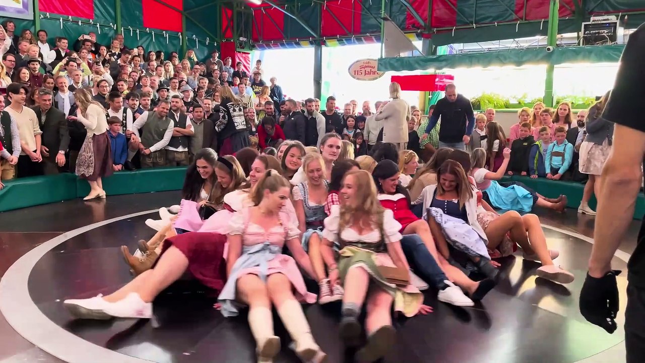 Sexy Girls Ride - Devil's Wheel 2023 [Teufelsrad] Oktoberfest Germany ...