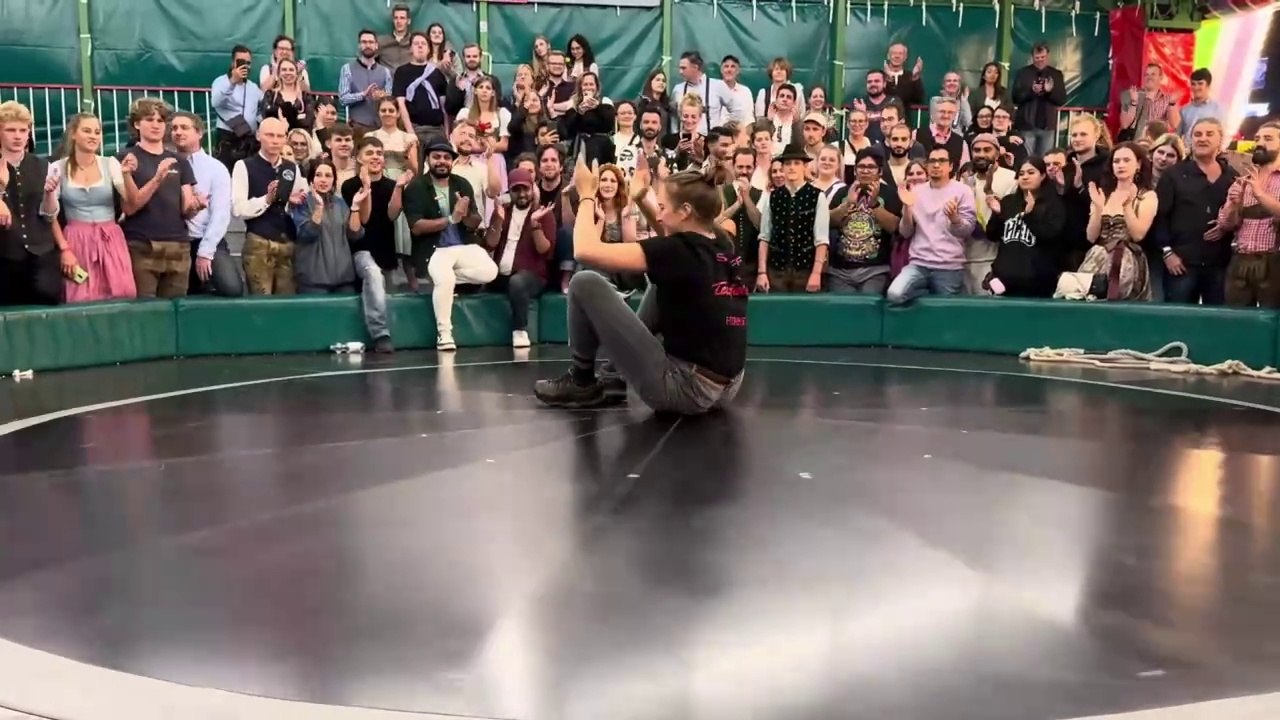 Best Girl Performance - Devil's Wheel 2023 [Teufelsrad] Oktoberfest ...