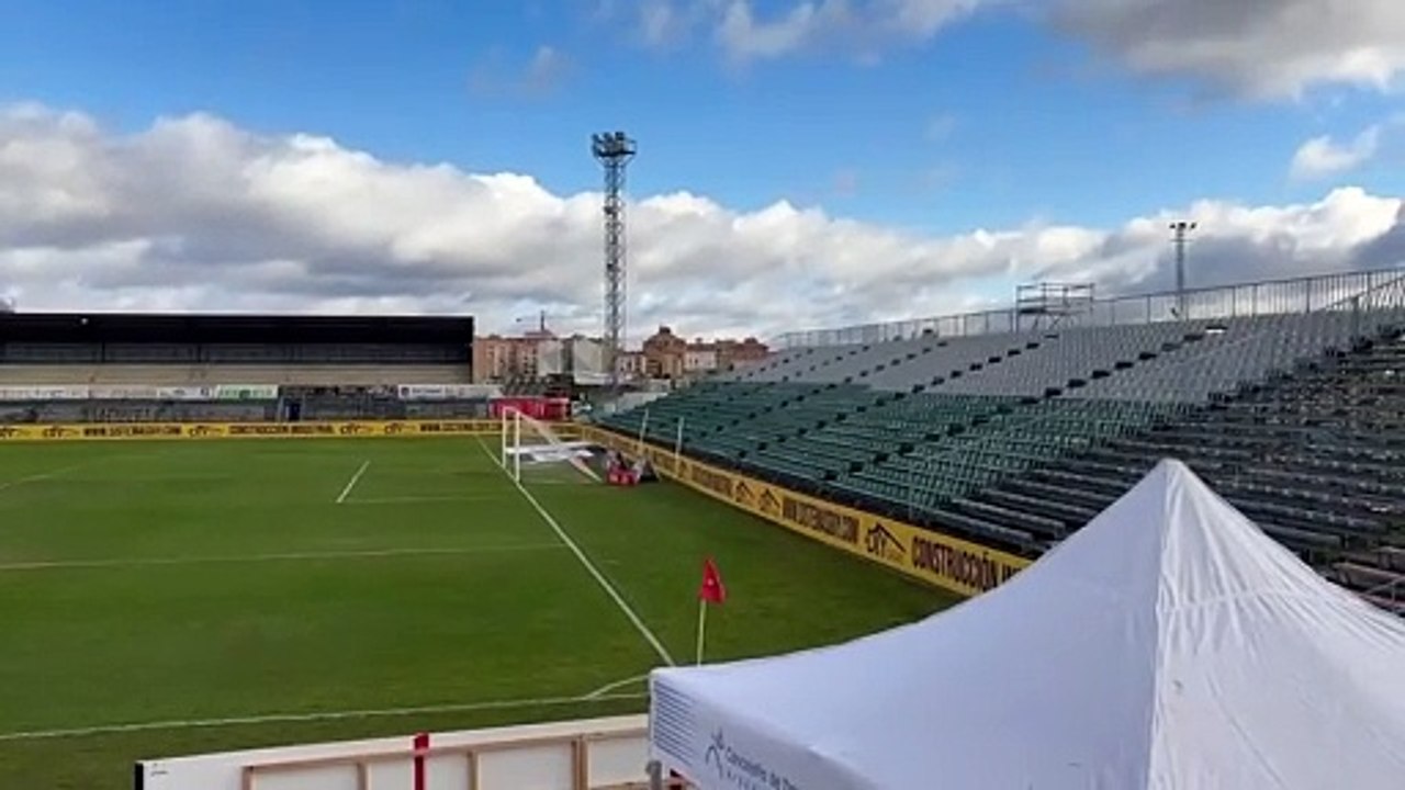 Así ha quedado el estadio Juan Carlos Higuero para el Arandina - Real ...