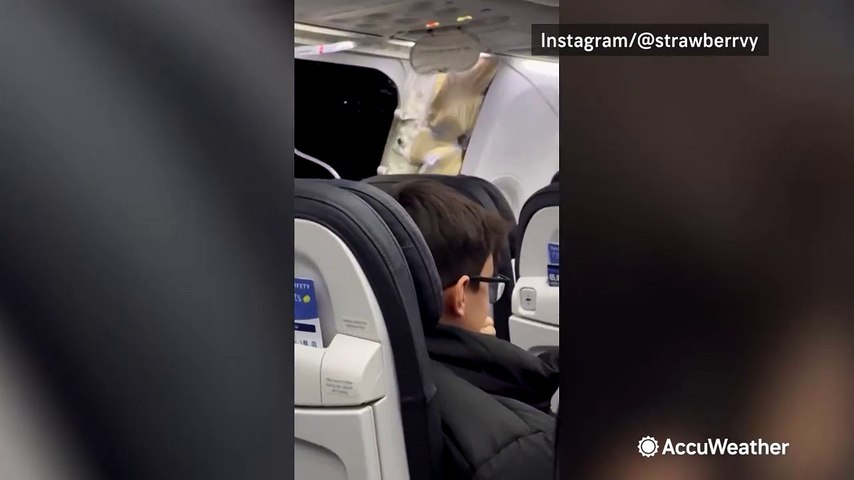 Plane's side panel blows off mid-flight - TDS