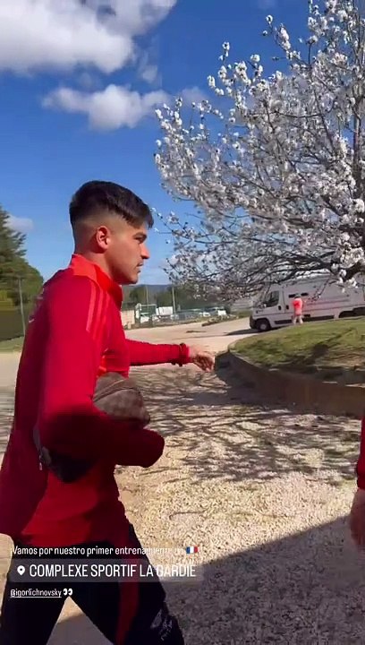 Les rouges de la ROJA, l'équipe nationale du CHILI est venue à Trets s ...