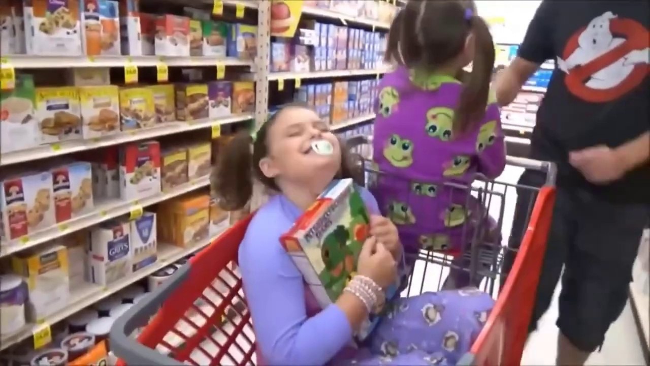 Bad Baby Real Food Fight Victoria Vs. Annabelle & Freak Daddy Toy ...