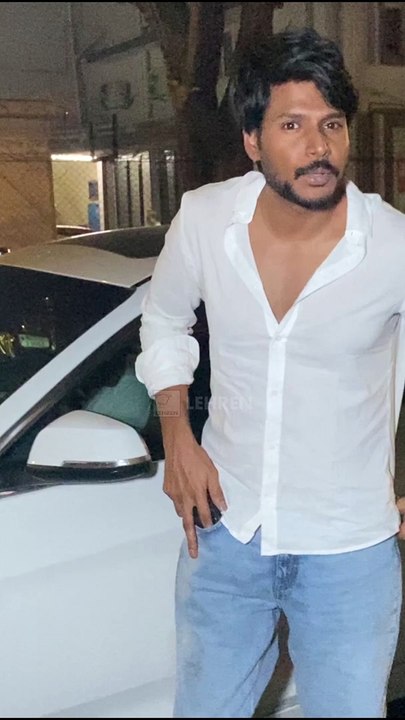 Telugu Star & The Family Man Actor Sundeep Kishan At Bandra - video ...