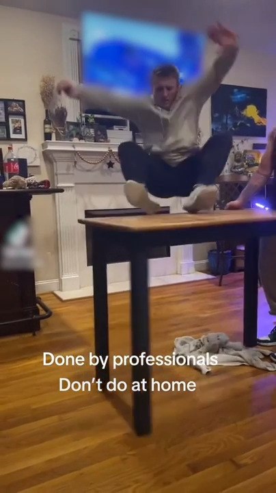 Guy Falls on His Back While Trying to Box Jump on Table - video Dailymotion