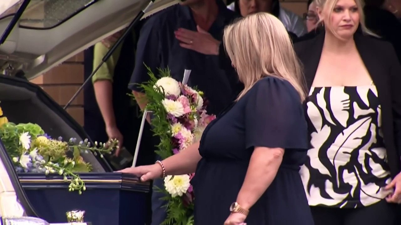 Doctor Ash Gordon has been remembered in his home-town - video Dailymotion