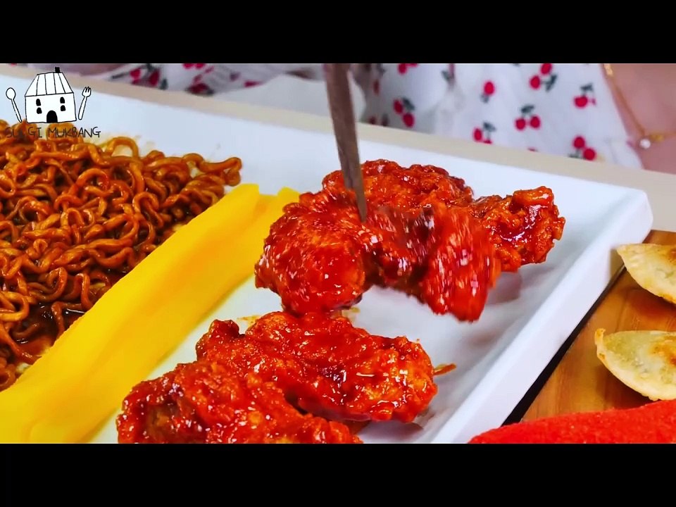 ASMR MUKBANG| Black bean noodles, Green onion Kimchi, Cheetos cheese hot dog, Dumplings, Chicken ...