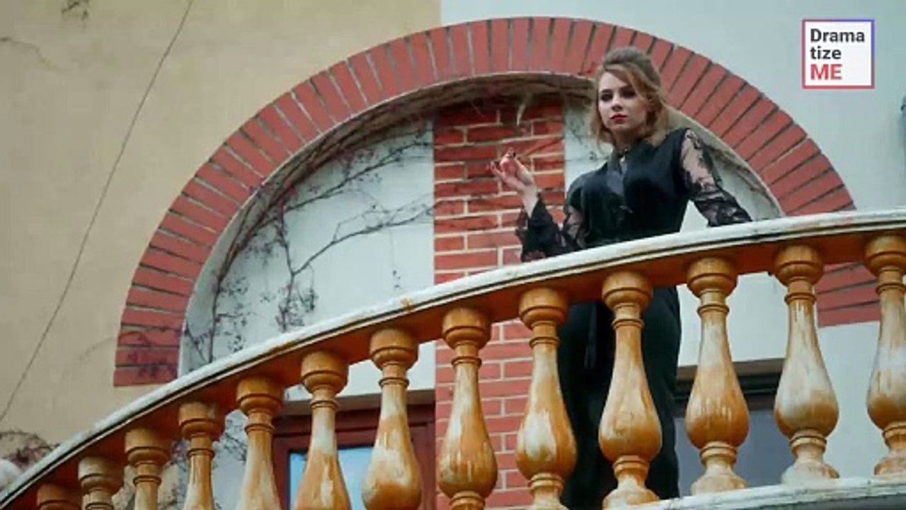 Rich Woman Invites Hobo Live Together @DramatizeMe - video Dailymotion