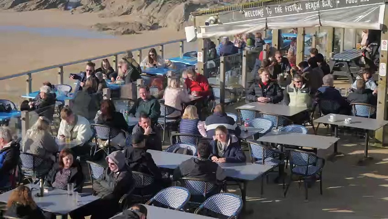 Spring like weather Newquay Sequence 01 - video Dailymotion