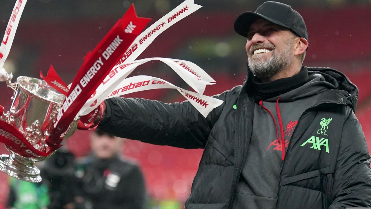 Klopp belts out YNWA with Liverpool fans - Vidéo Dailymotion