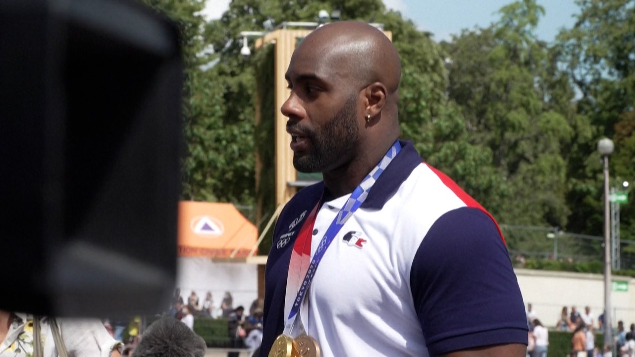 Teddy Riner aura bien 6 places aux JO pour son entourage - Vidéo ...