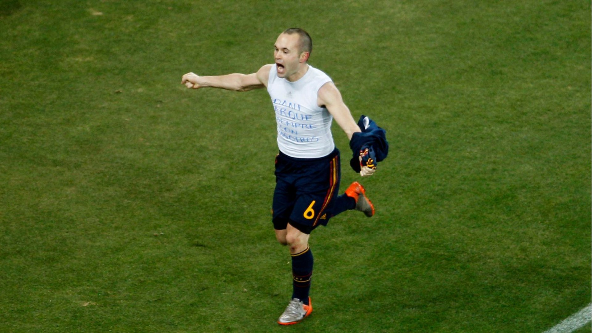 Iniesta Plays His One Thousandth Professional Match | beIN SPORTS