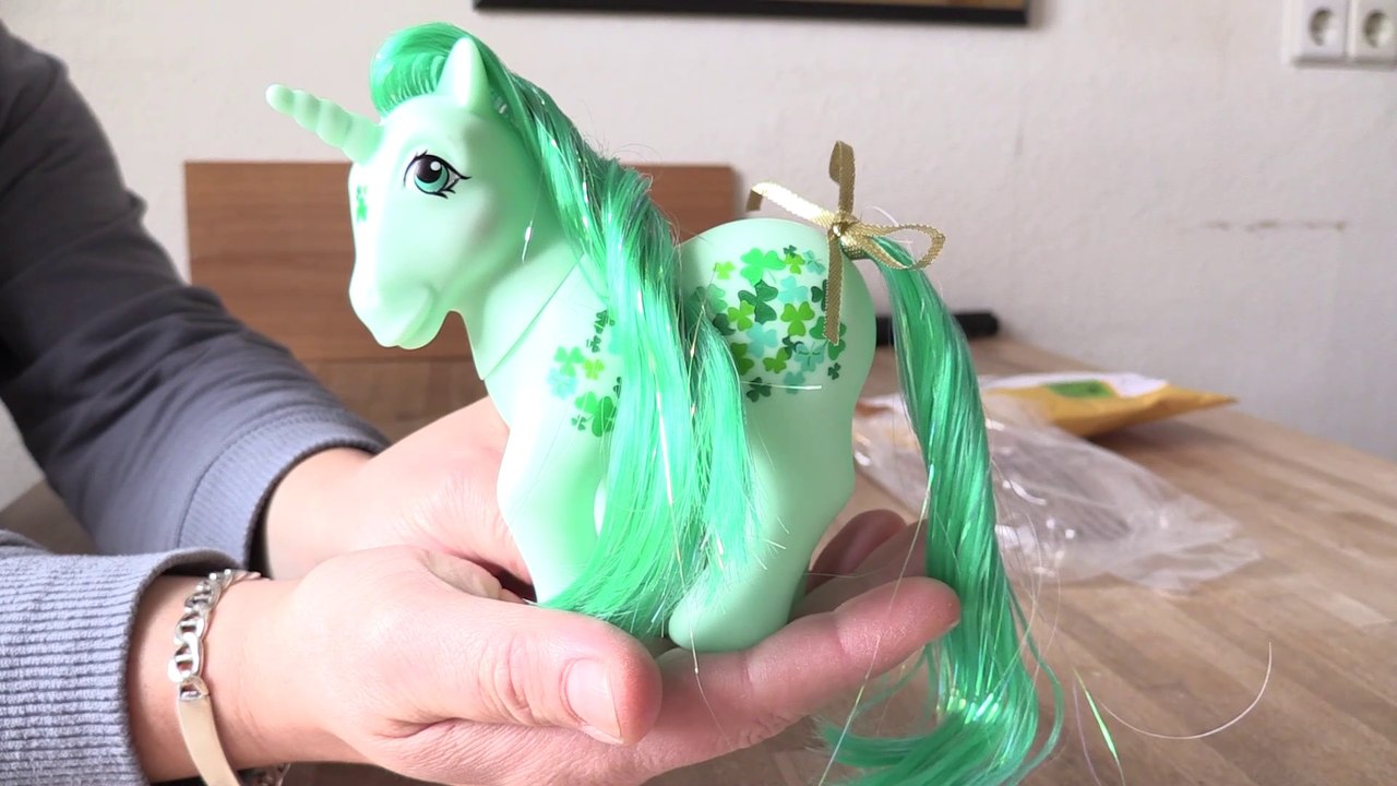 MY LITTLE PONY-UNBOXING PONY POST SHAMROCK SHIMMER - video Dailymotion