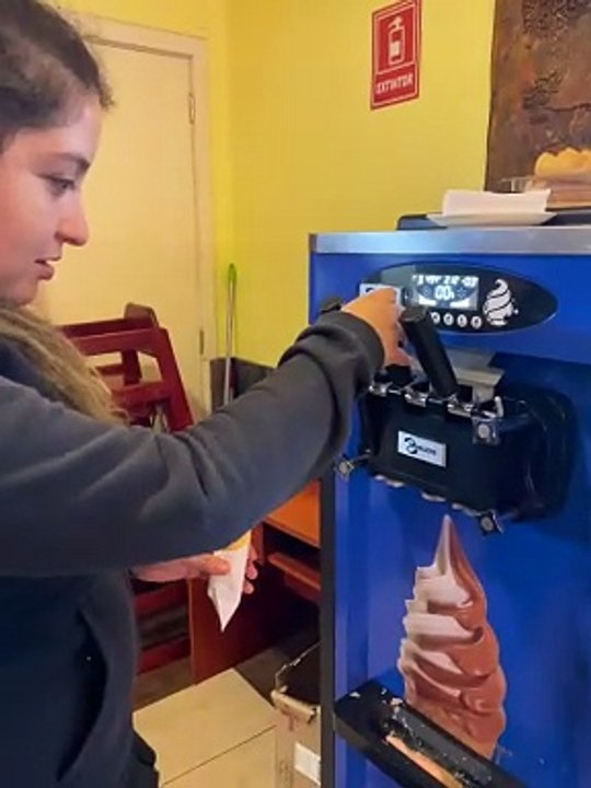 Self Ice Cream Machine Fail - video Dailymotion