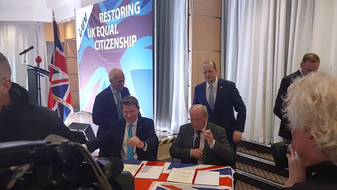 TUV and Reform UK leaders sign UK General Election deal - video Dailymotion