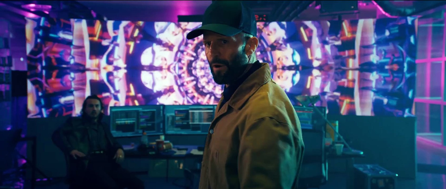 The Beekeeper Official Trailer Jason Statham Minnie Driver Josh ...