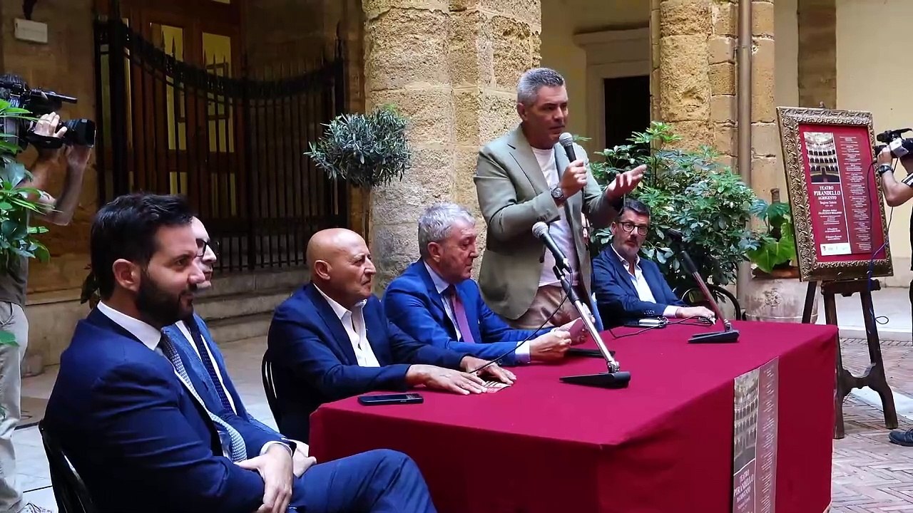 Agrigento: Alessio Boni, Angela Finocchiaro e Flavio Insinna fra gli ...